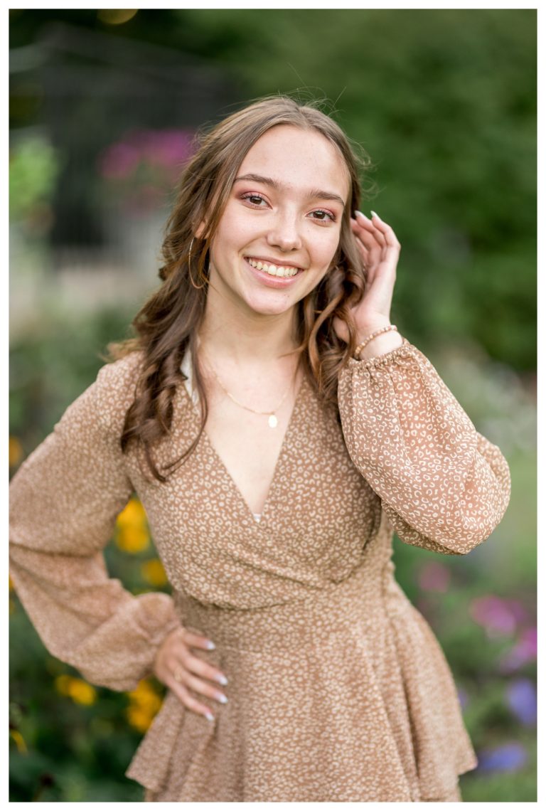 Winnekenni Castle Senior Photos - Sarah Surette